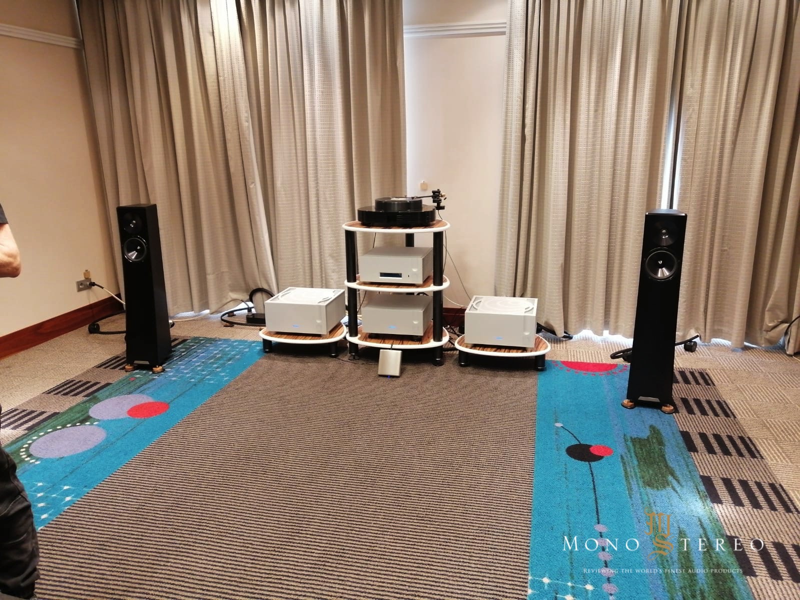 NEW ORMAN APOLLO TURNTABLE – M & S | Ultimate High-Fidelity