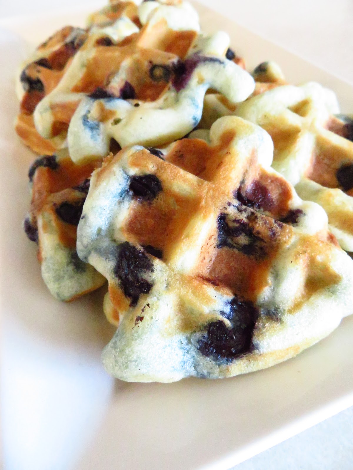 Two-Bite Blueberry Muffles