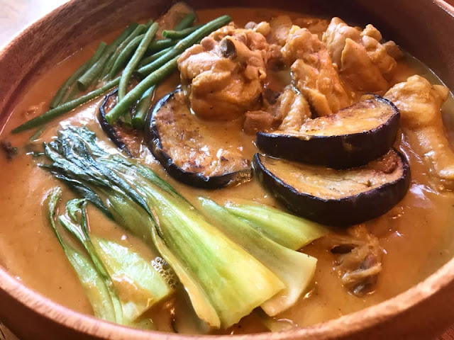 Chicken Kare-Kare