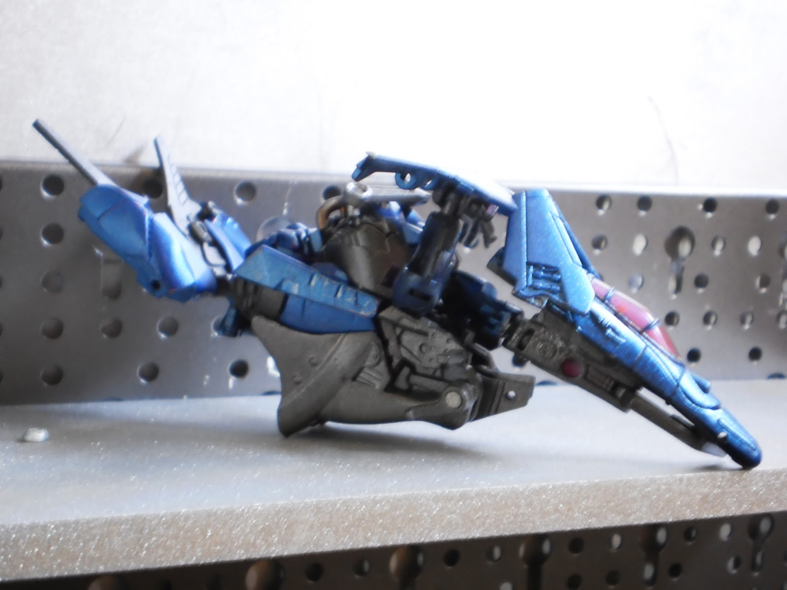 Mil robots: Transformers Custom Arcee