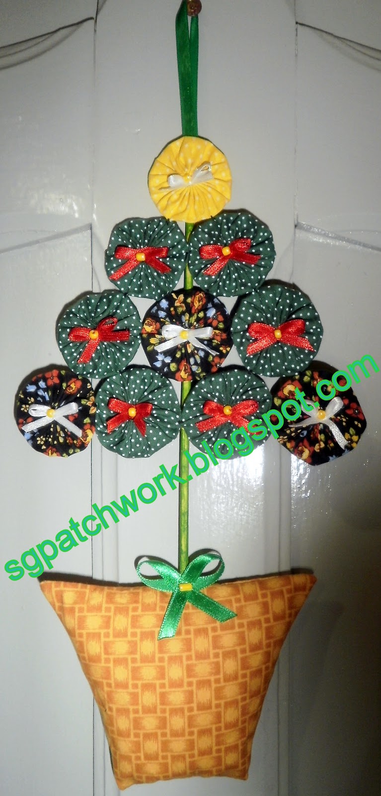 SG patchwork: Árvore de natal feita de fuxicos