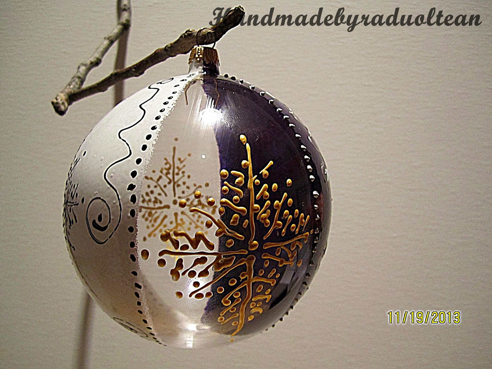 handmadebyraduoltean: Glob de sticla pictat manual. Cod G16