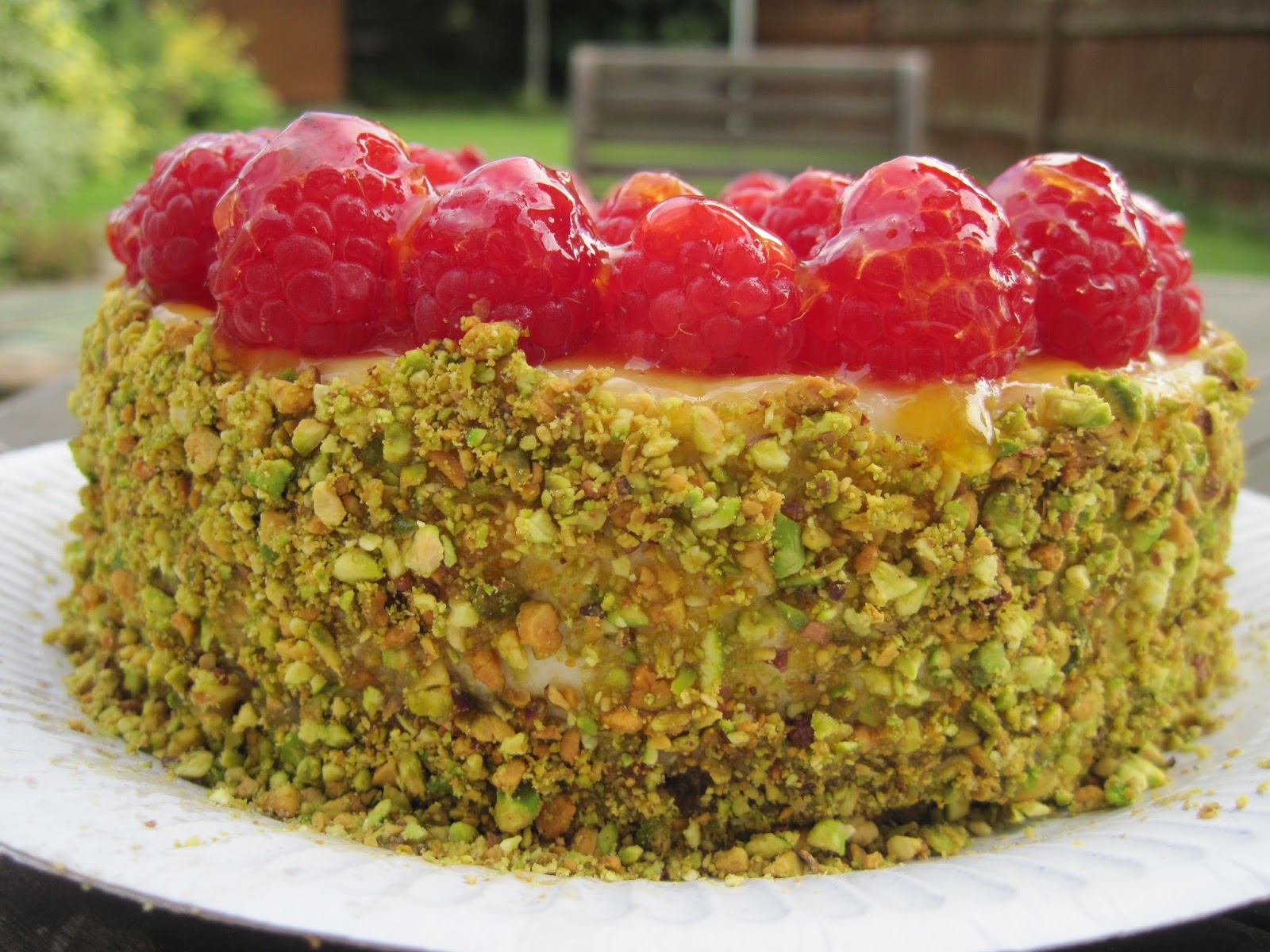 The Sugar Lump: Raspberry and Pistachio Cheesecake