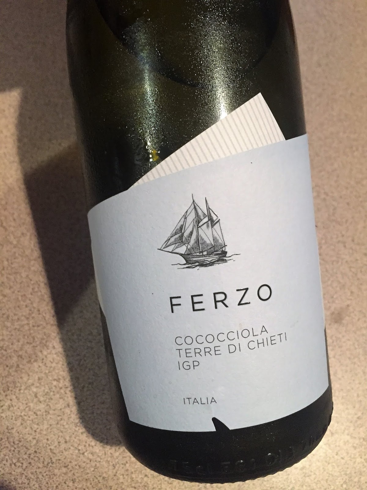 Vino Travels ~ An Italian Wine Blog: The Variety of Abruzzo Wines