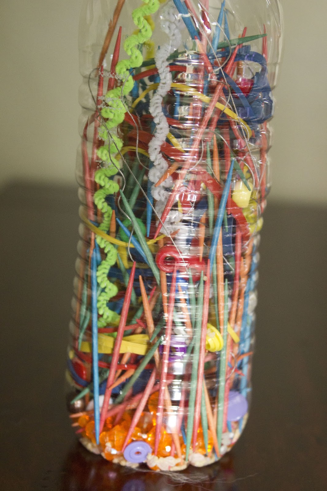 Momnifique: DISCOVERY BOTTLES PROVIDE NEARLY FREE FUN!