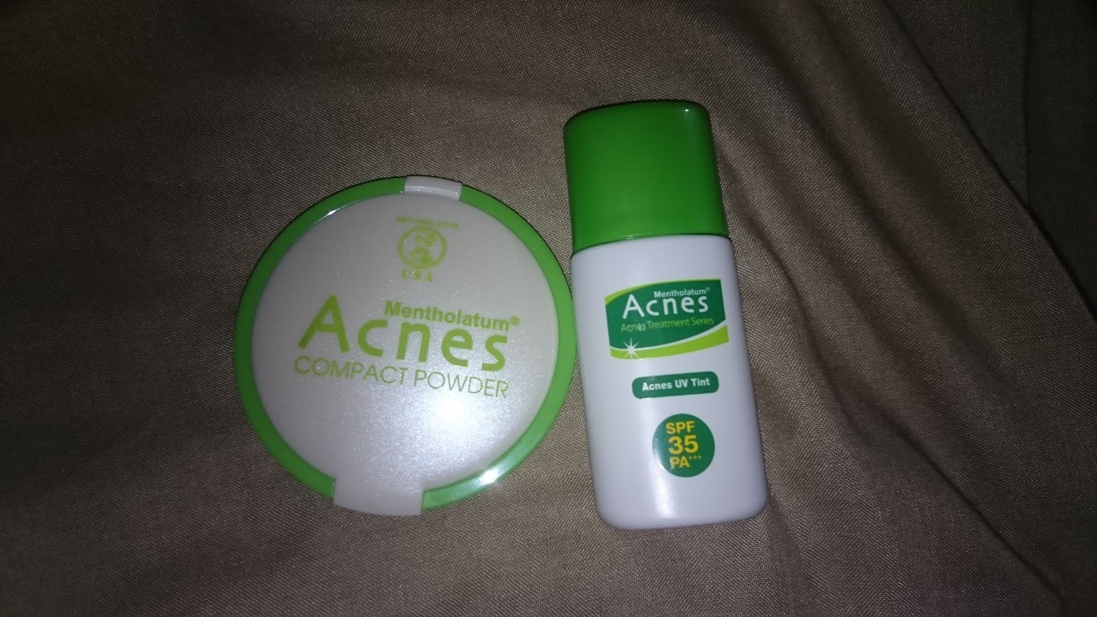 Daily Look with Acnes Compact Powder & Acnes UV Tint (review ...