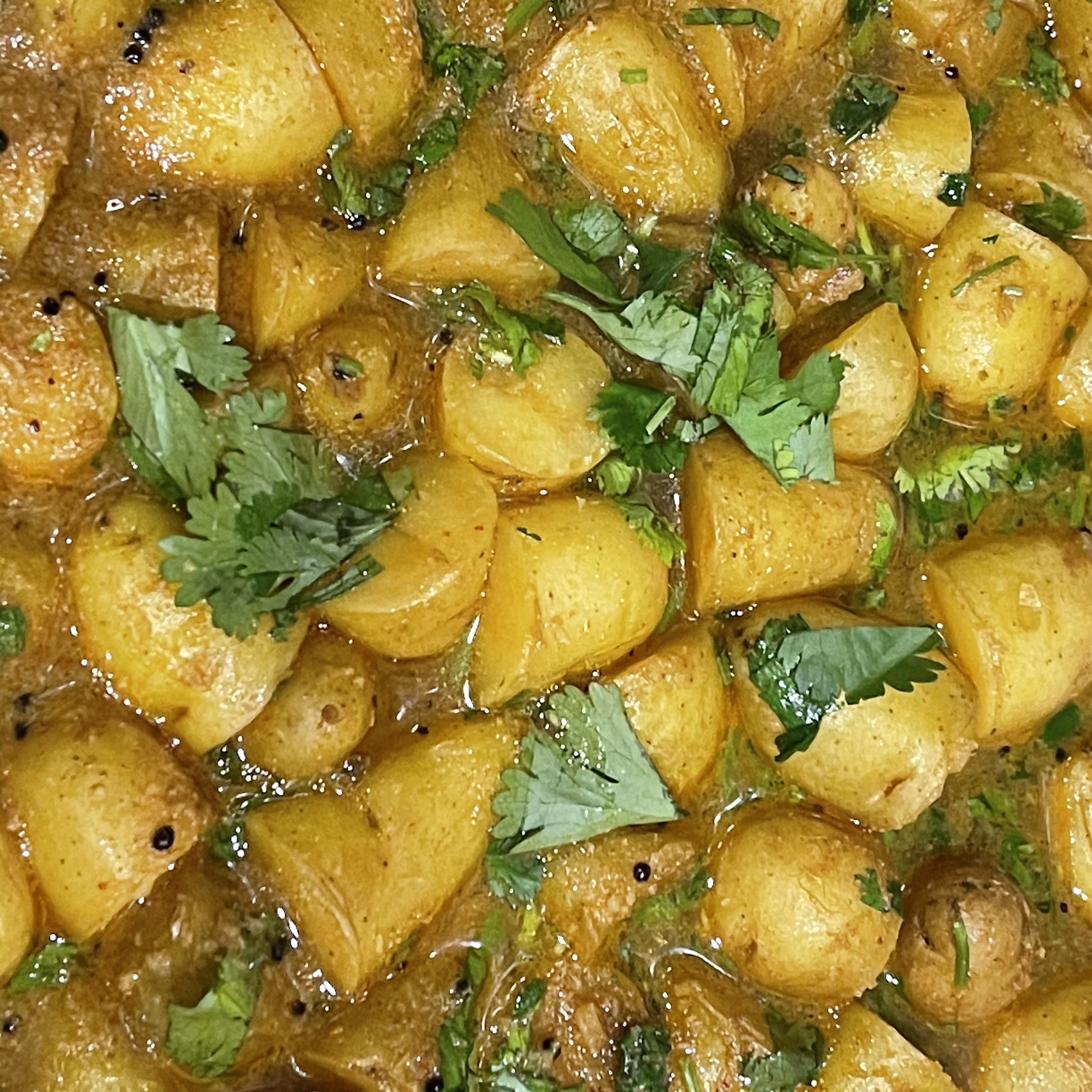 Aai chya recipes: Ambat Batata