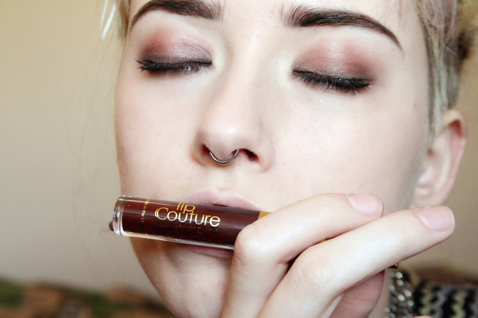 punk-puke: Dark Brows Dark Eyes Dark Lips Makeup Tutorial