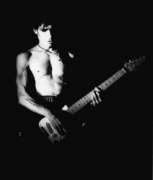 OLD, WEAK BUT ALWAYS A WANKER - THE PUNK YEARS: THE MISFITS - Horror ...