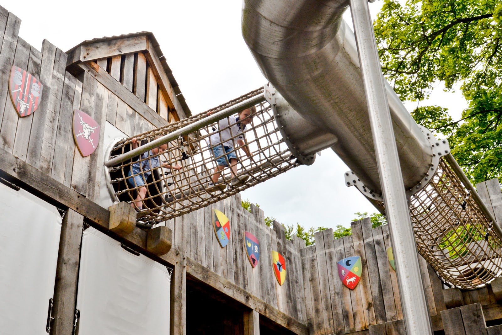 Returning to Hever Castle - A True Tudor Gem And a Wonderful Family Day ...
