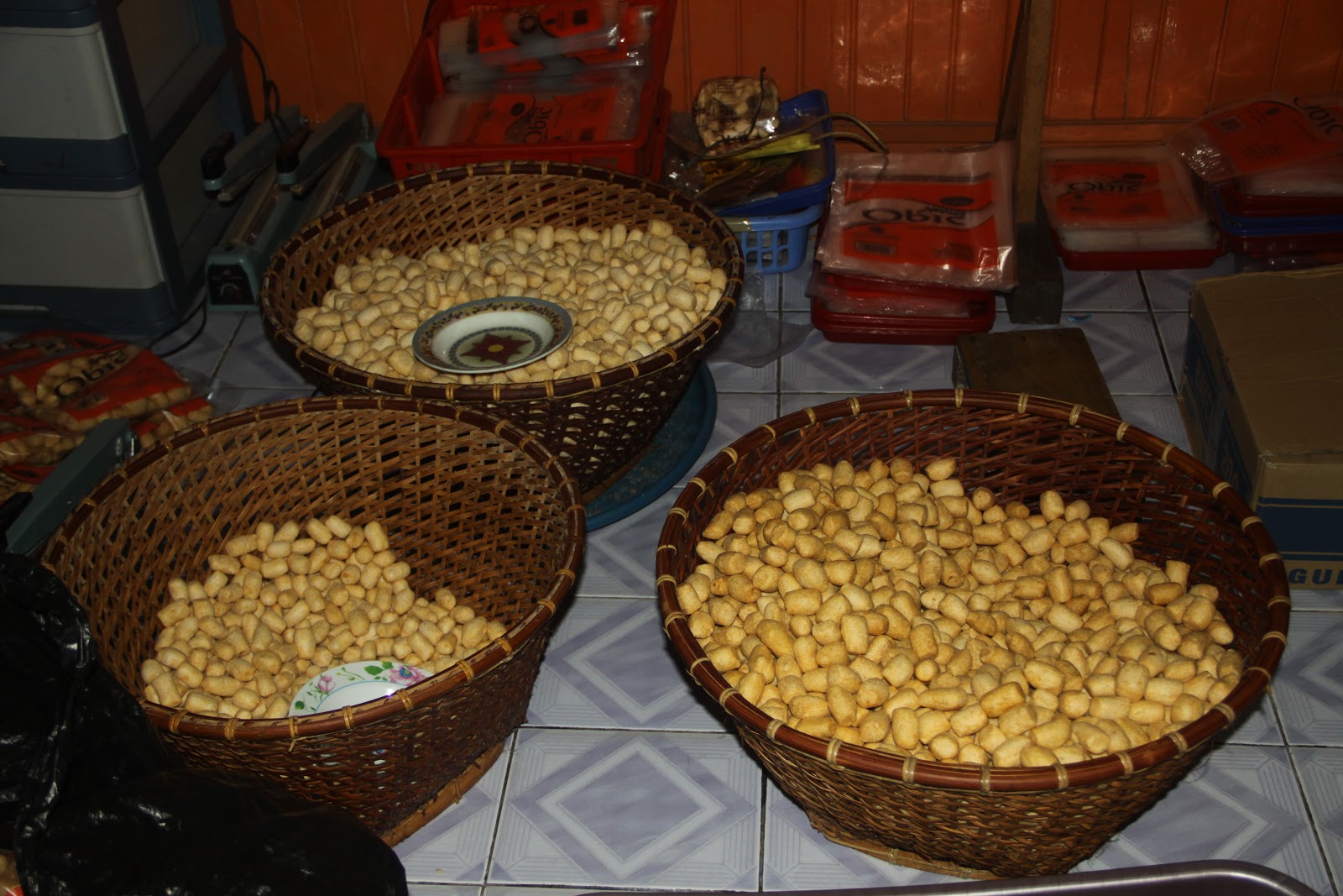 Amplang, Makanan Khas Ketapang yang Sangat Gurih Memanja Lidah