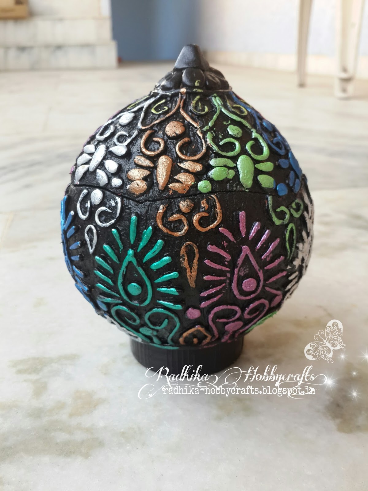 Hobby Crafts :): Coconut shell box