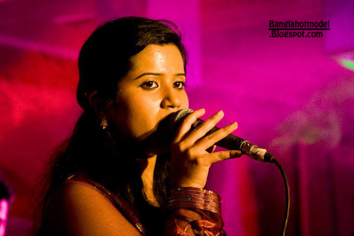 Mediaworld: Popular Bangladeshi Pop SInger Nancy New latest Photos