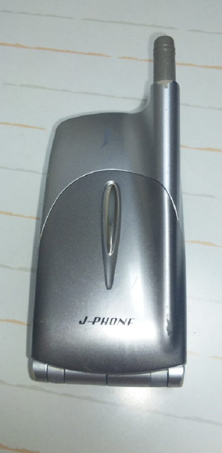 コンピュータ情報: [機器][携帯電話] J-Phone/Sharp J-SH05～TFTLCD高画質折畳ケータイ