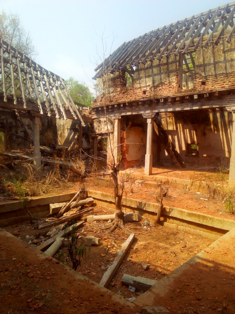 Tamilnadu Tourism: Eraniel Palace Ruins, Eraniel, Kanyakumari