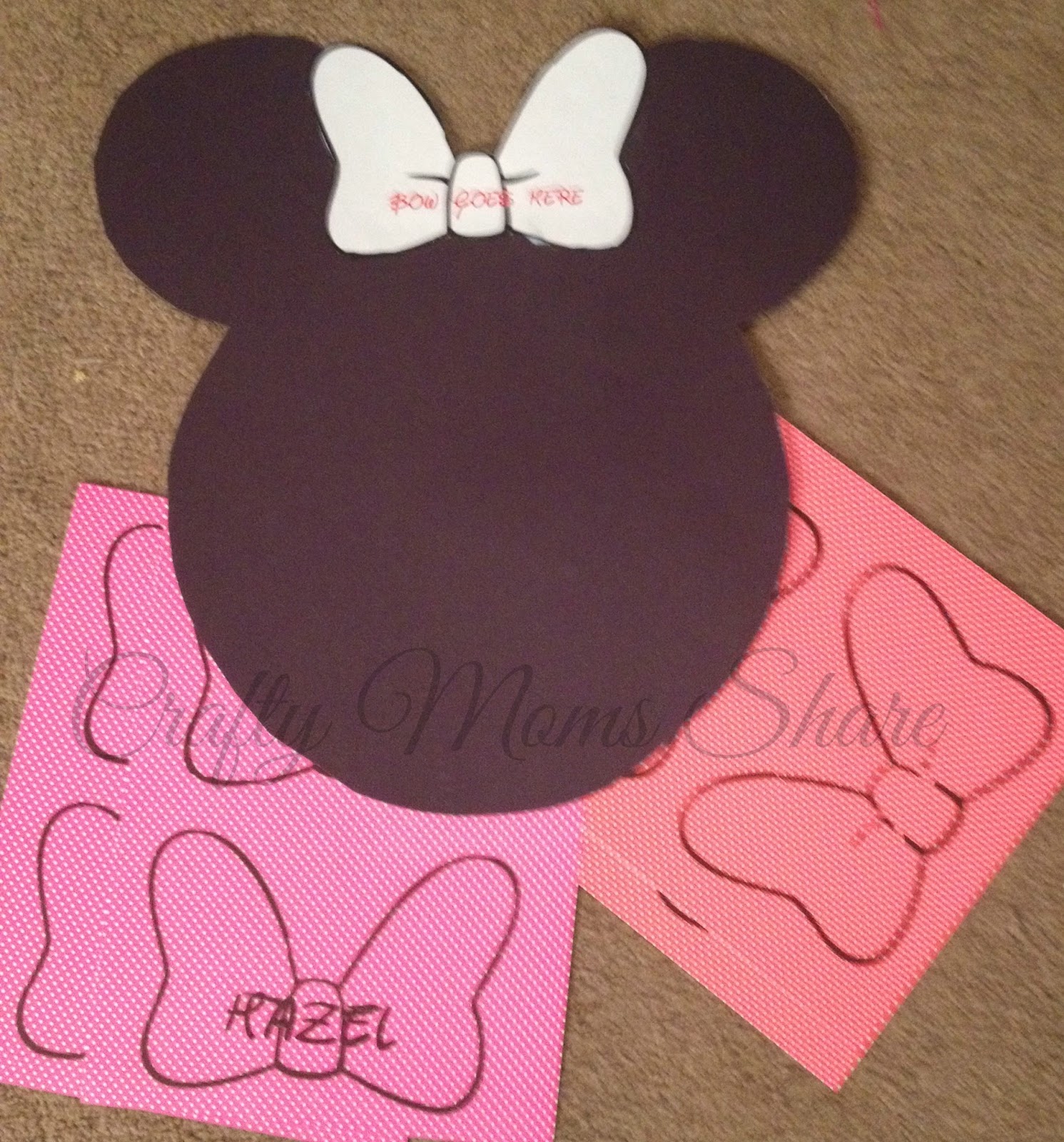 Crafty Moms Share DIY Pin The Bow On Minnie Mouse Game crafty-moms-share-diy-pin-the-bow-on-minnie-mouse-game