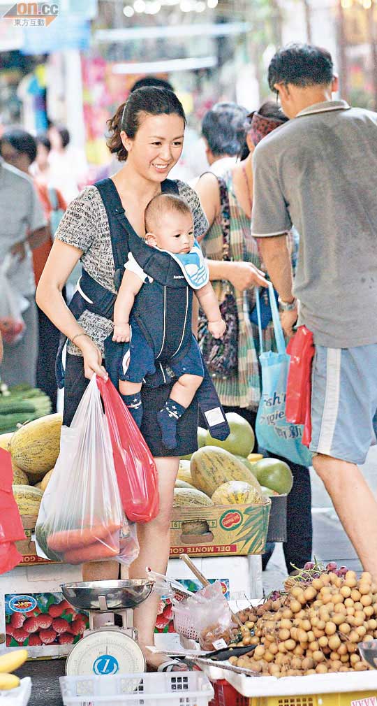 TVB Entertainment News: Leila carries giant baby to the market and ...