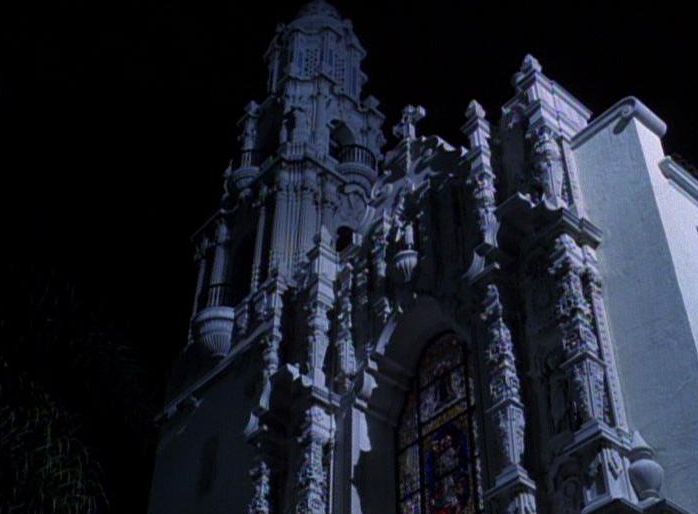 Filming Locations of Chicago and Los Angeles: Charmed: Season 1 ...