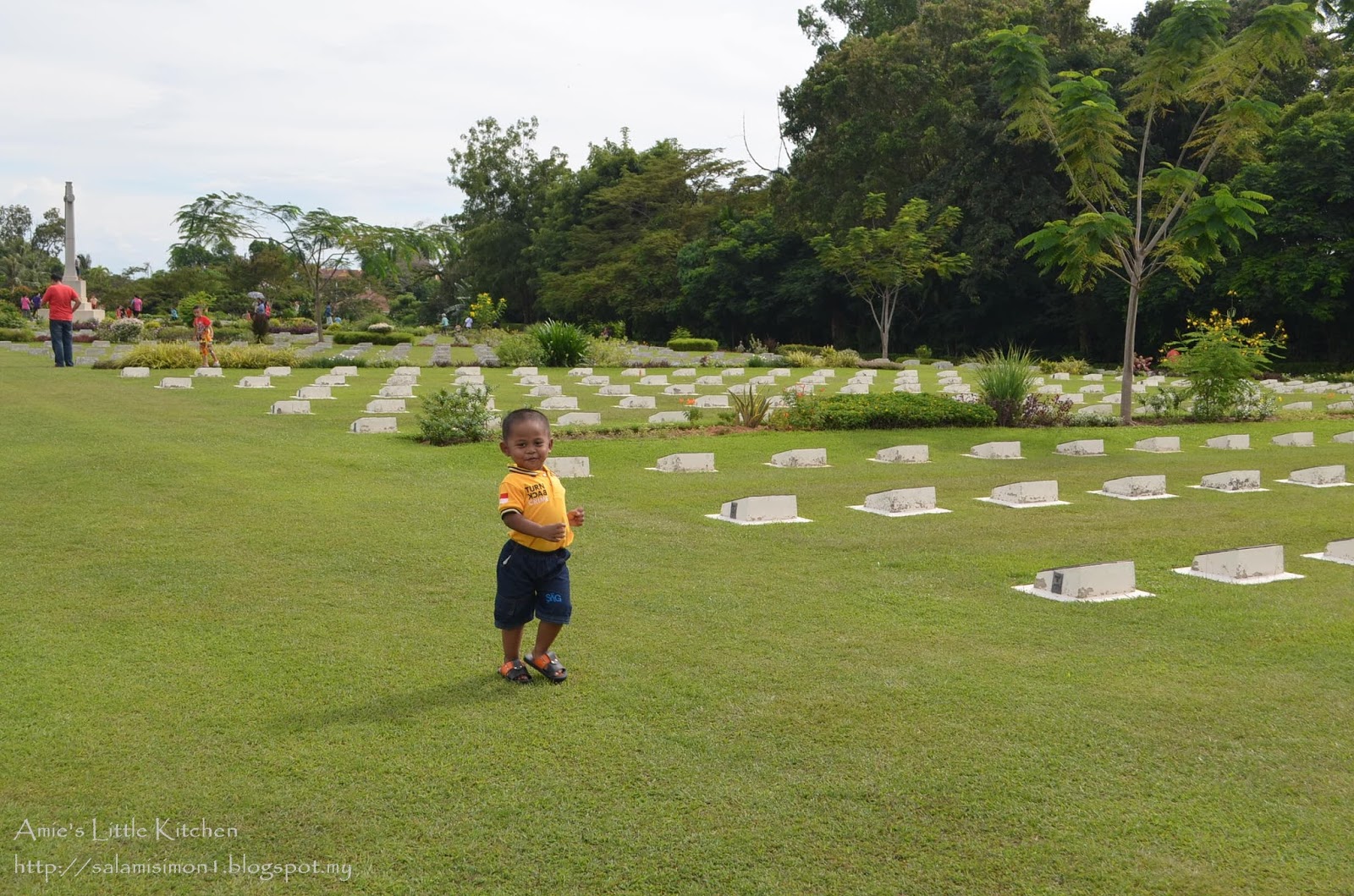 World War II Memorial ( Tugu Peringatan Perang Dunia II) di Labuan ...