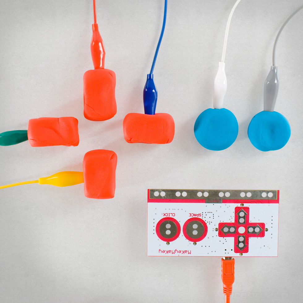 Press Key To Play: Makey Makey ~ Use qualquer coisa como um controle!
