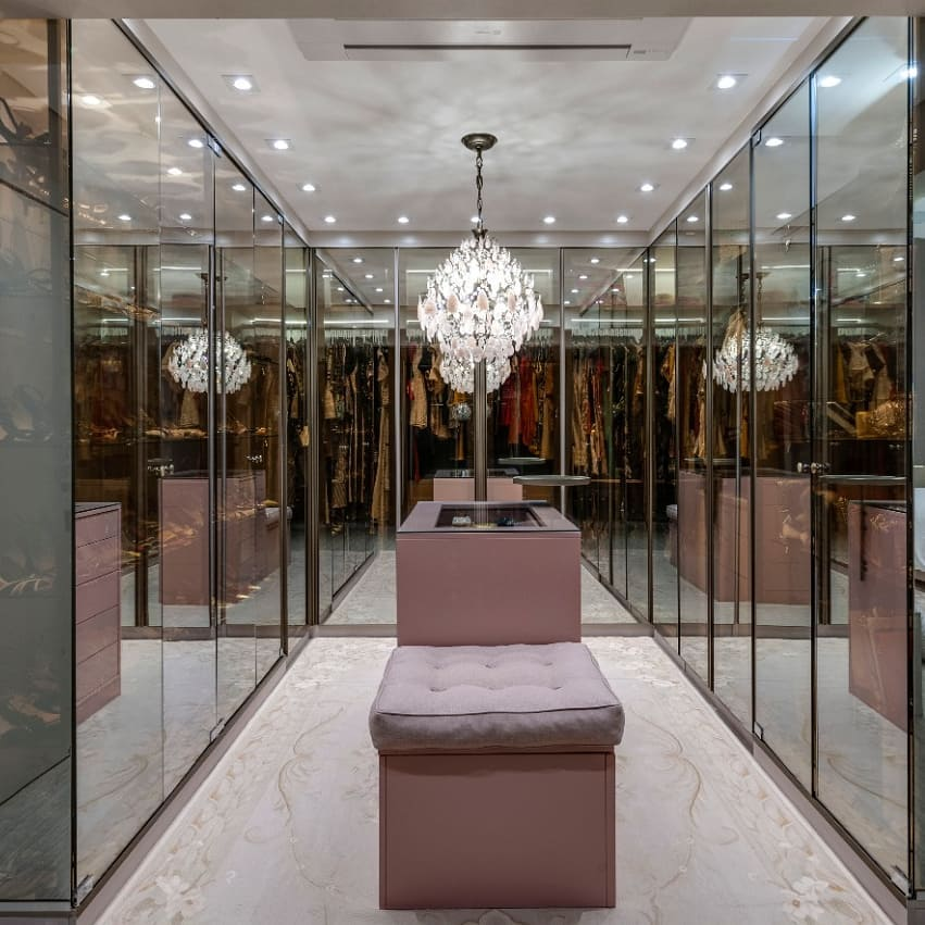 2 Closets contemporâneos rosa e azul - feminino e masculino com portas ...