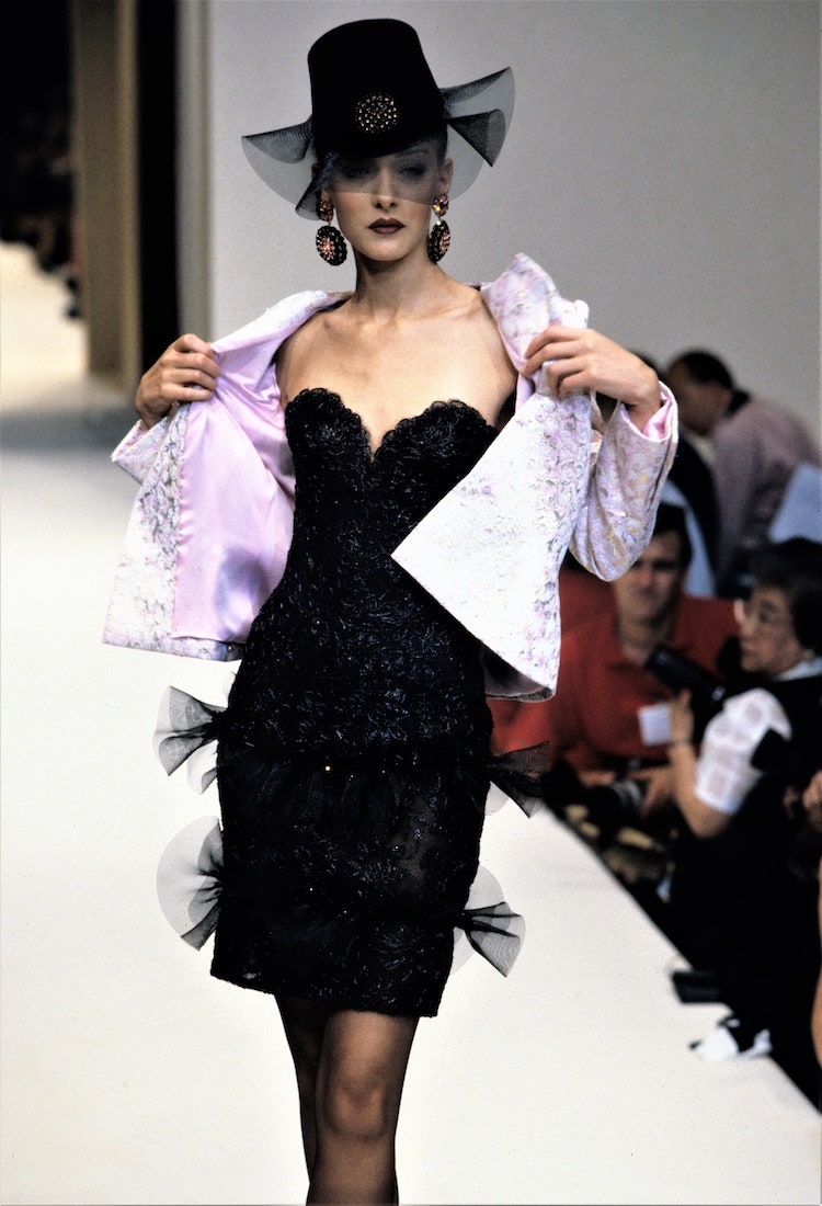 Archivo: El último desfile de Hubert de Givenchy / Cultura del Vestir