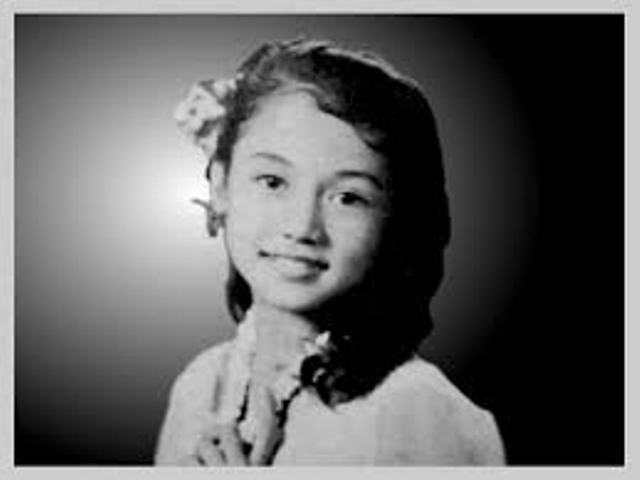 EDGAR EBRO's: ENCYCLOPEDIA OF PHILIPPINE ACTORS: Vilma Santos - So With ...