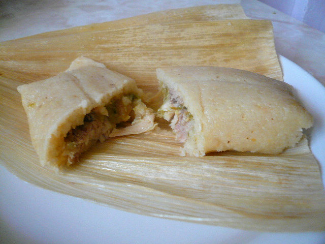 Tamales de Pollo en Salsa Verde - Mi Cocina Rápida