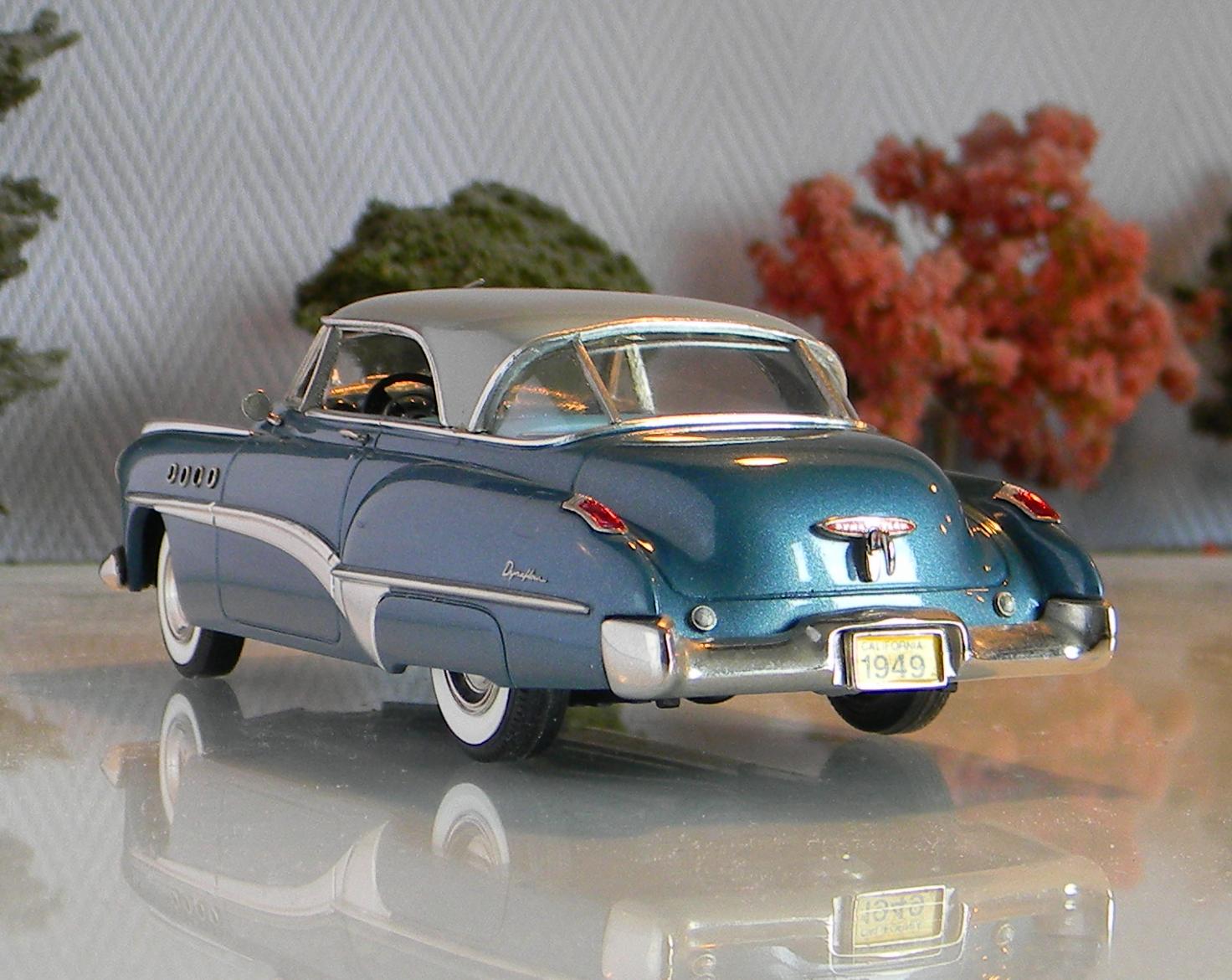 Voitures américaines 1/43: Motor City USA MC-26 Buick Riviera 1949 Gray ...