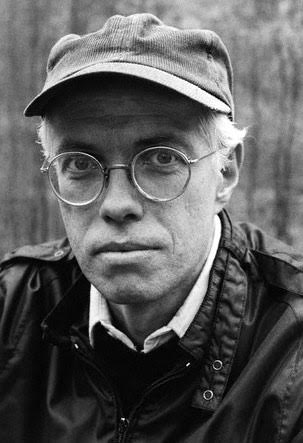 Il canto delle sirene: Un impermeabile giallo