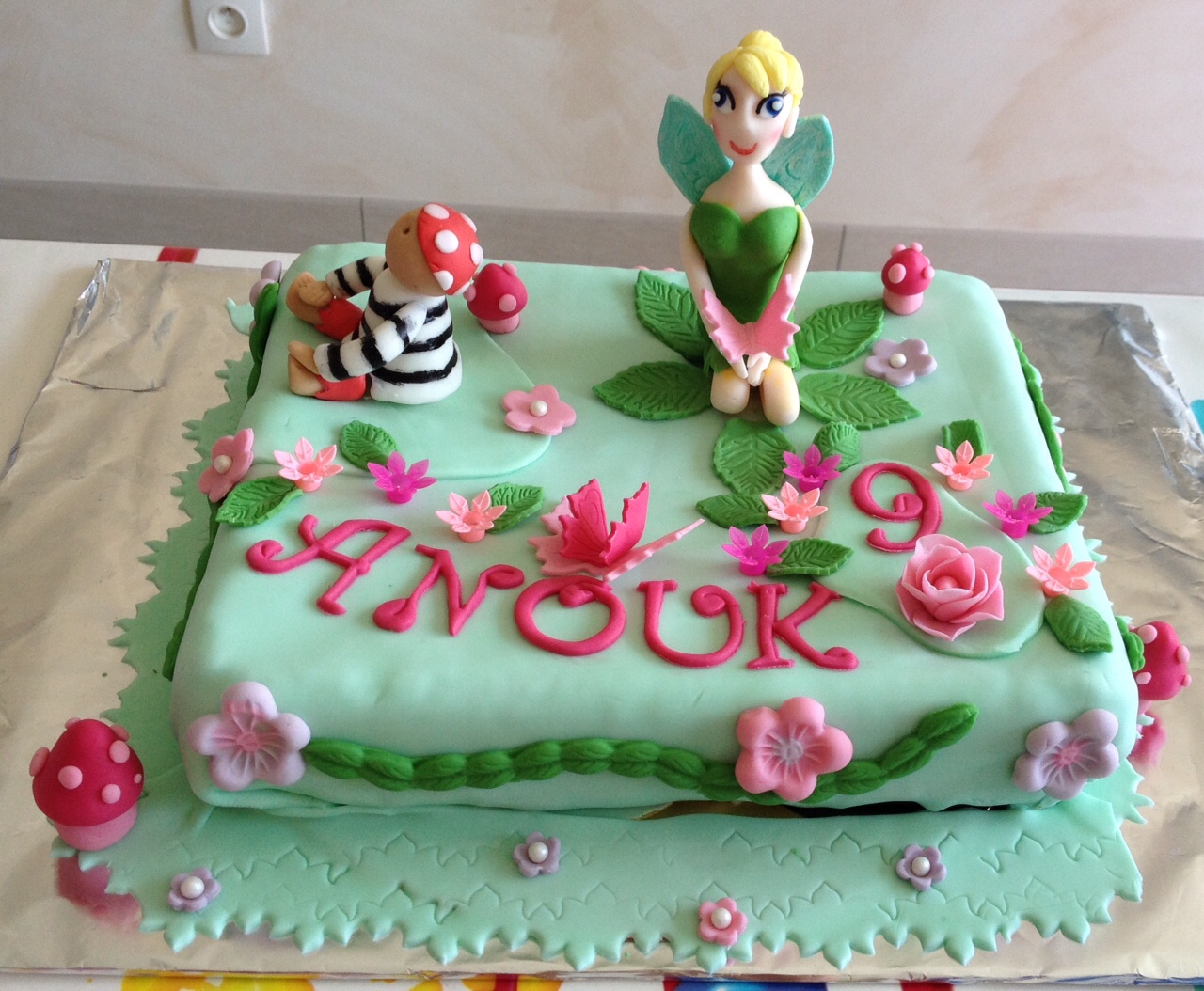 D'Emi-ettes de Bonheur: Gâteau Fée Clochette et Pirate