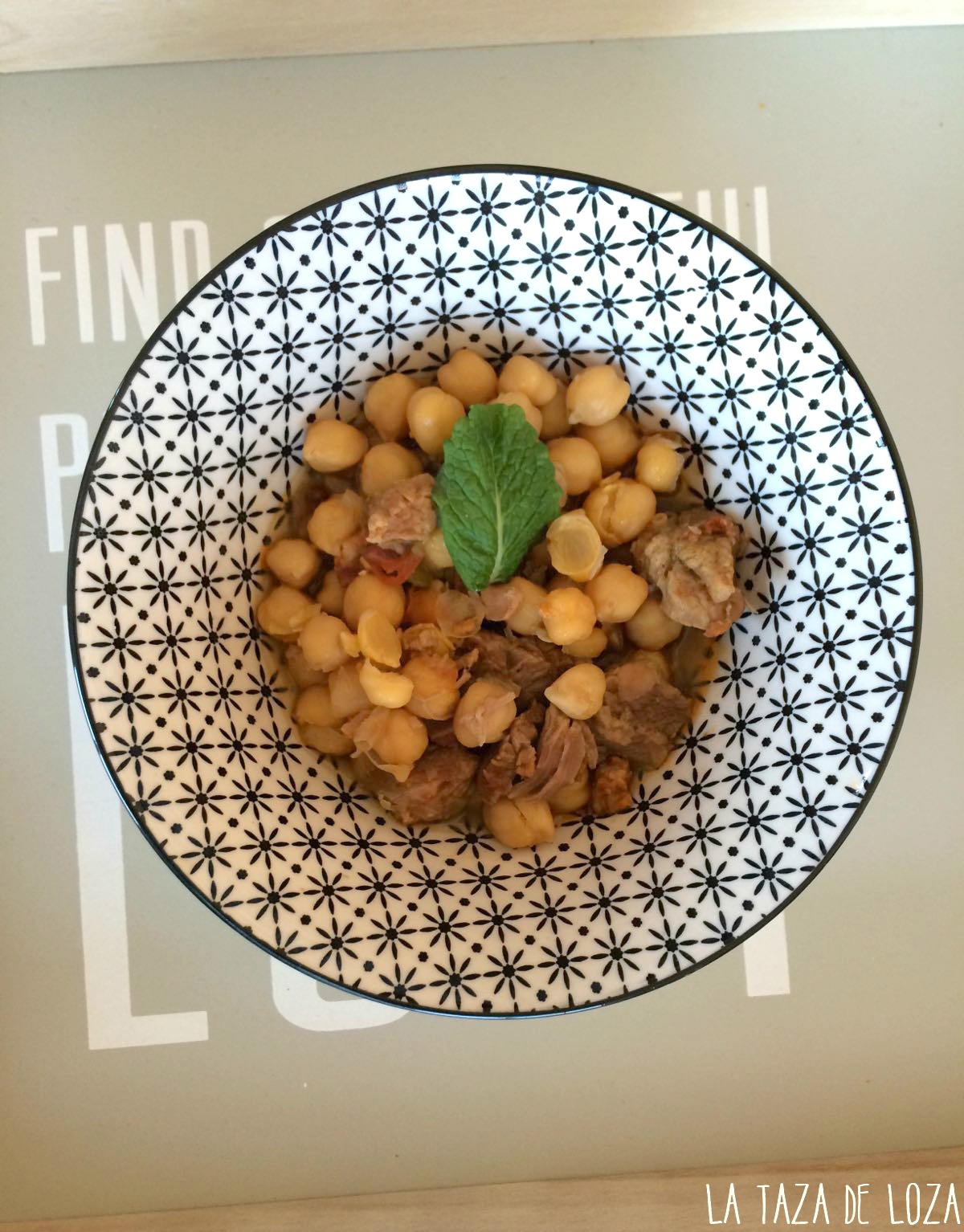 Garbanzos con Carne a la Gaditana (Tipo Menudo) | La Taza de Loza