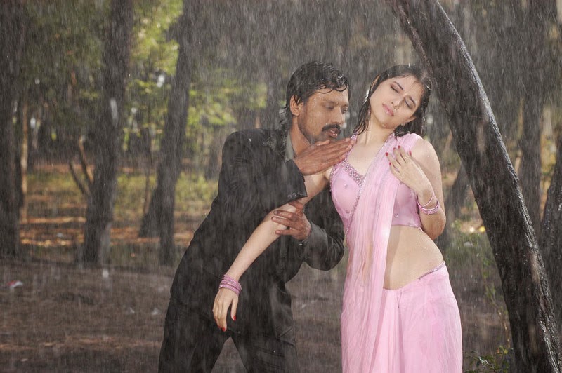 Tamanna Hot Wet Saree Navel Photostamanna In Vyapari Movie Song Navel Show Photos Saree Below