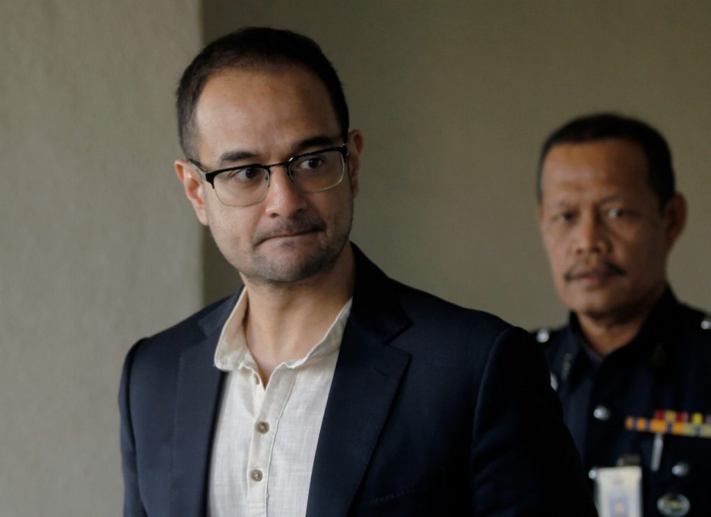 realpolitikasia: Public exchanges between AG Idris Harun & predecessor ...