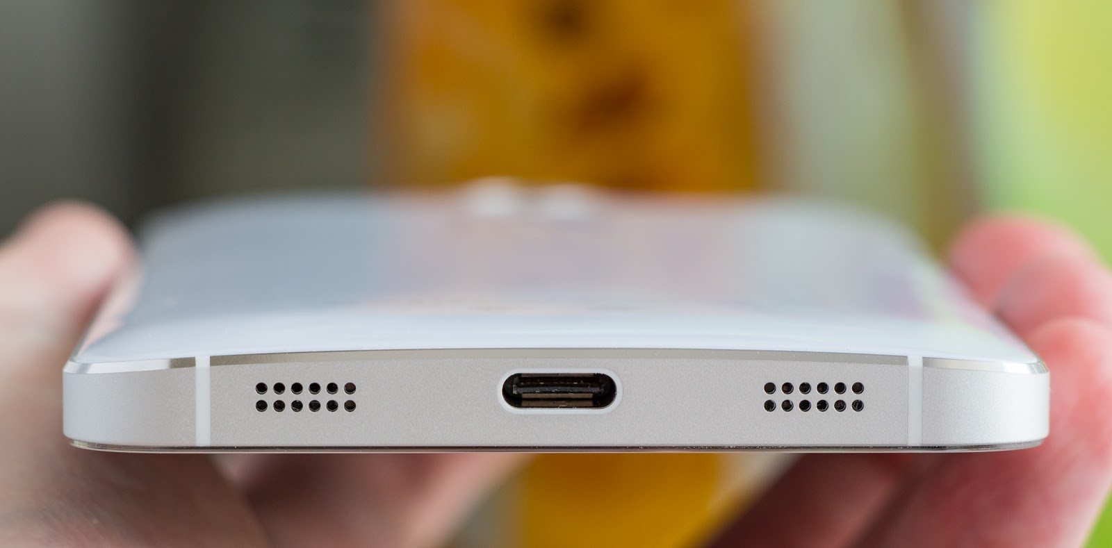 EU decides to make USB-C port mandatory for all mobile phones