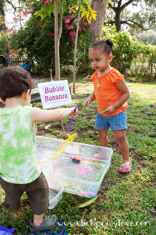 Click. Pray. Love: Outdoor Messy Play Date