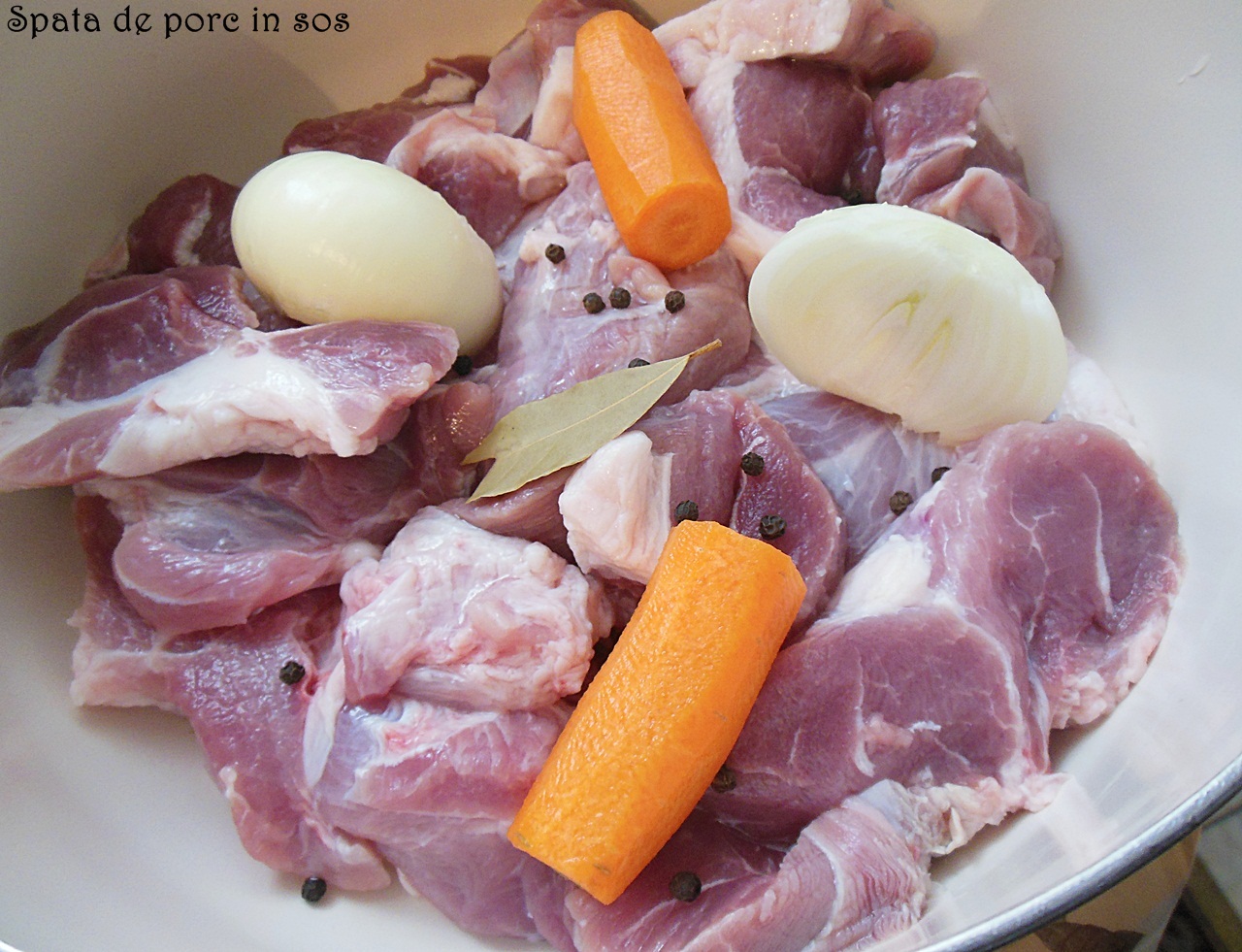 Rocsy in bucatarie: Spata de porc in sos