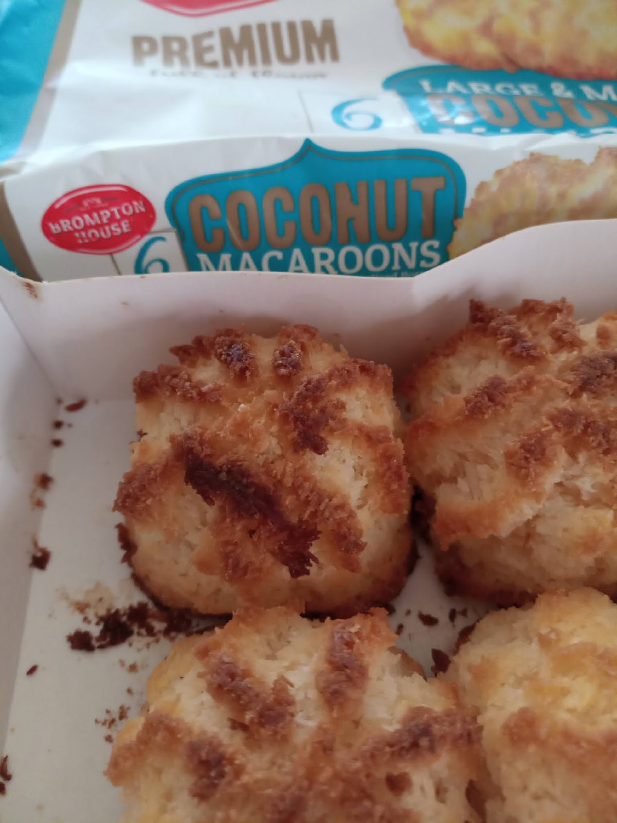 Supersupergirl's Food Reviews: Brompton House Large and Moist macaroons ...