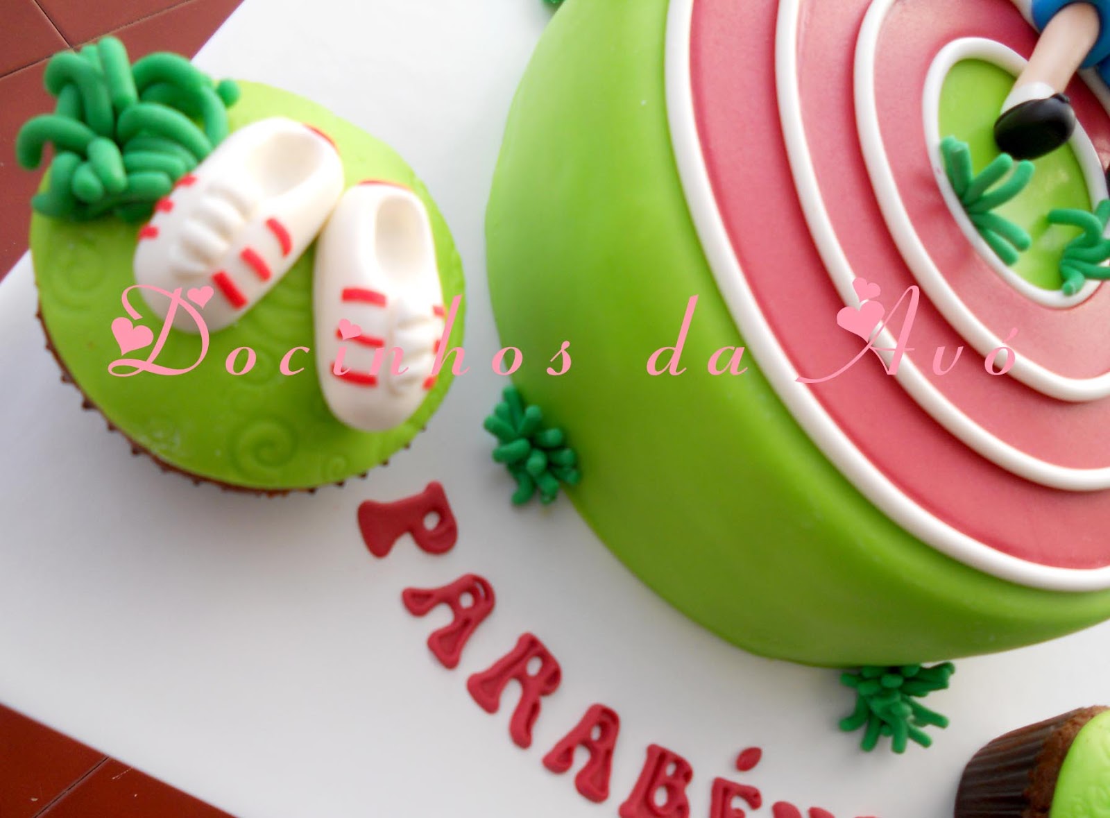 Docinhos da Avó - Cake and Party Design: Bolo de Aniversário - Pista de ...