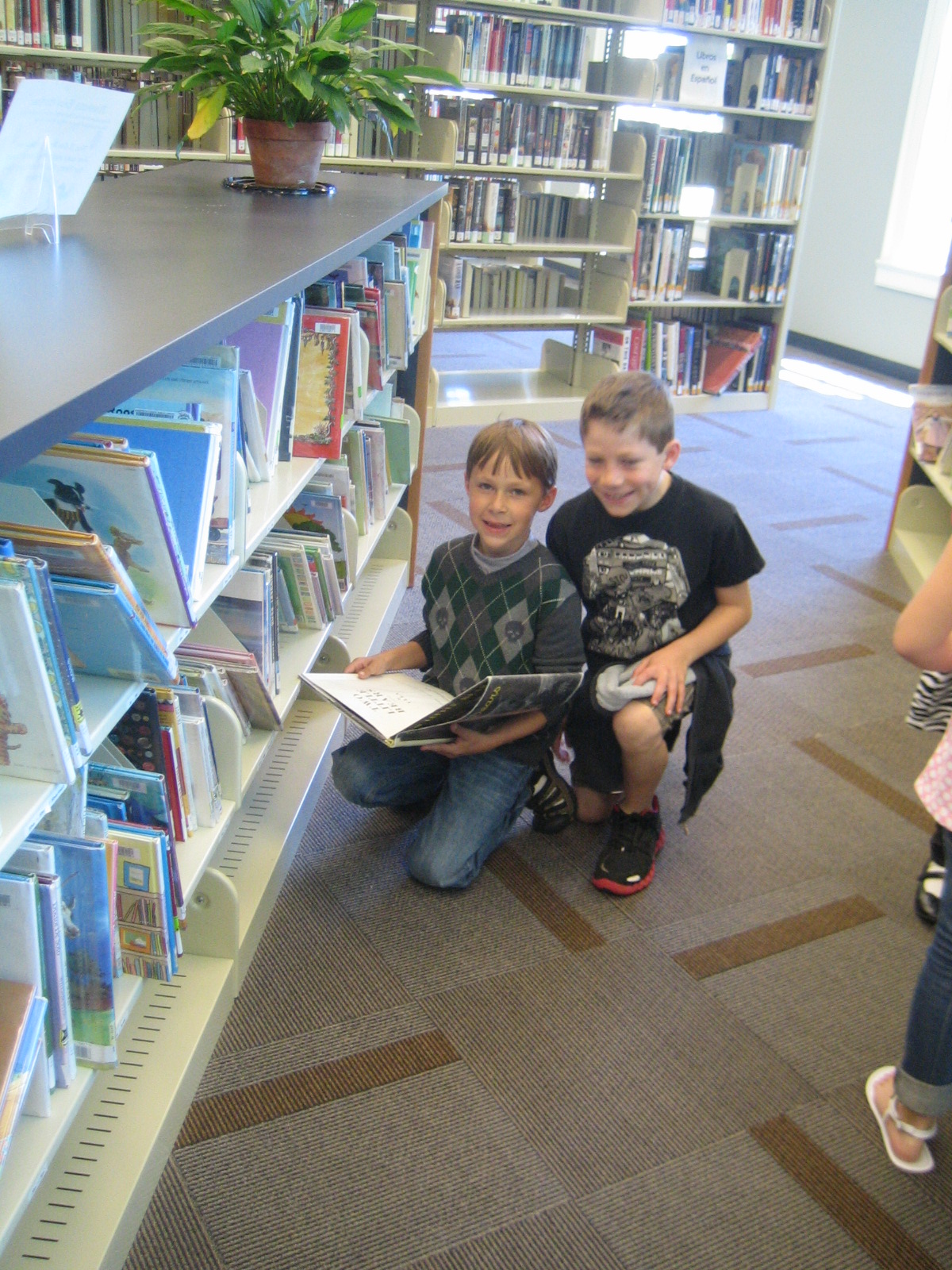 Mrs. Kellett's 2nd Grade Class: Library Field Trip