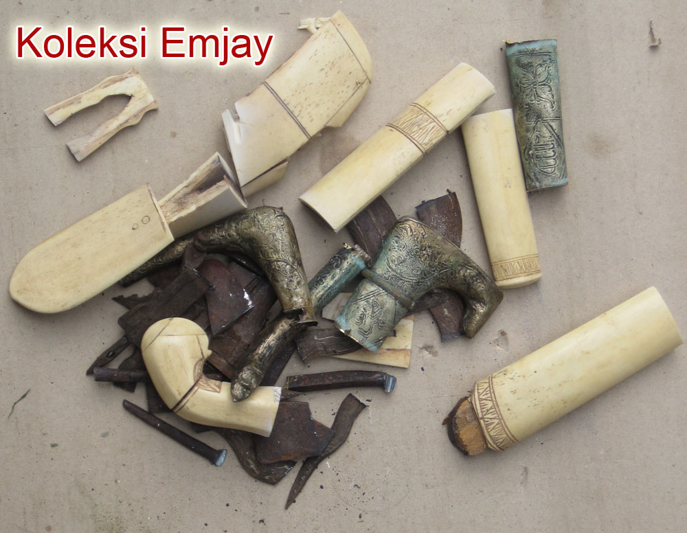 Laman Emjay: Pelupusan tangkal azimat dan senjata puaka terkini.