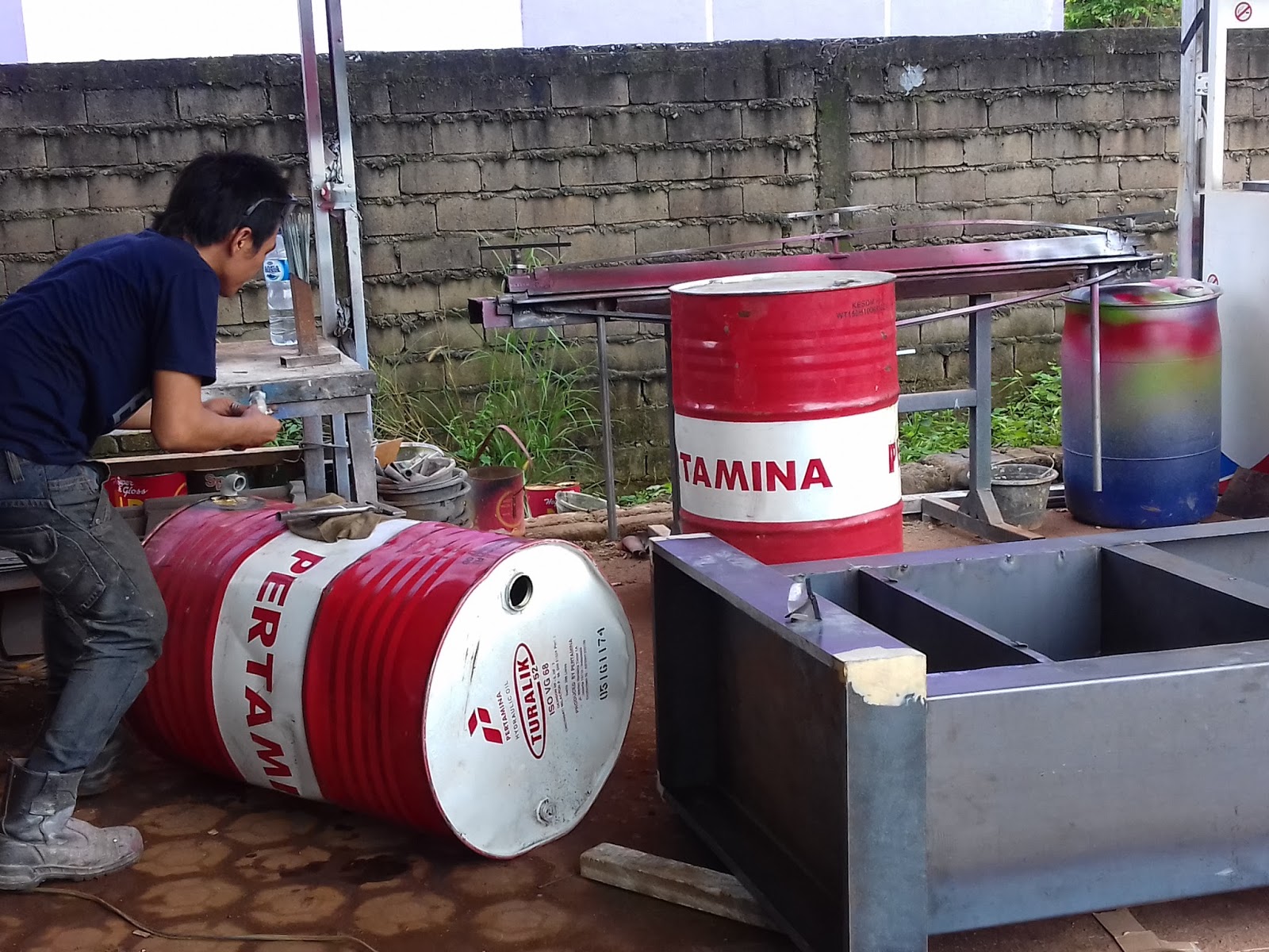 PROSES PEMBUATAN DISPENSER POM BENSIN MINI (PERTAMINI)