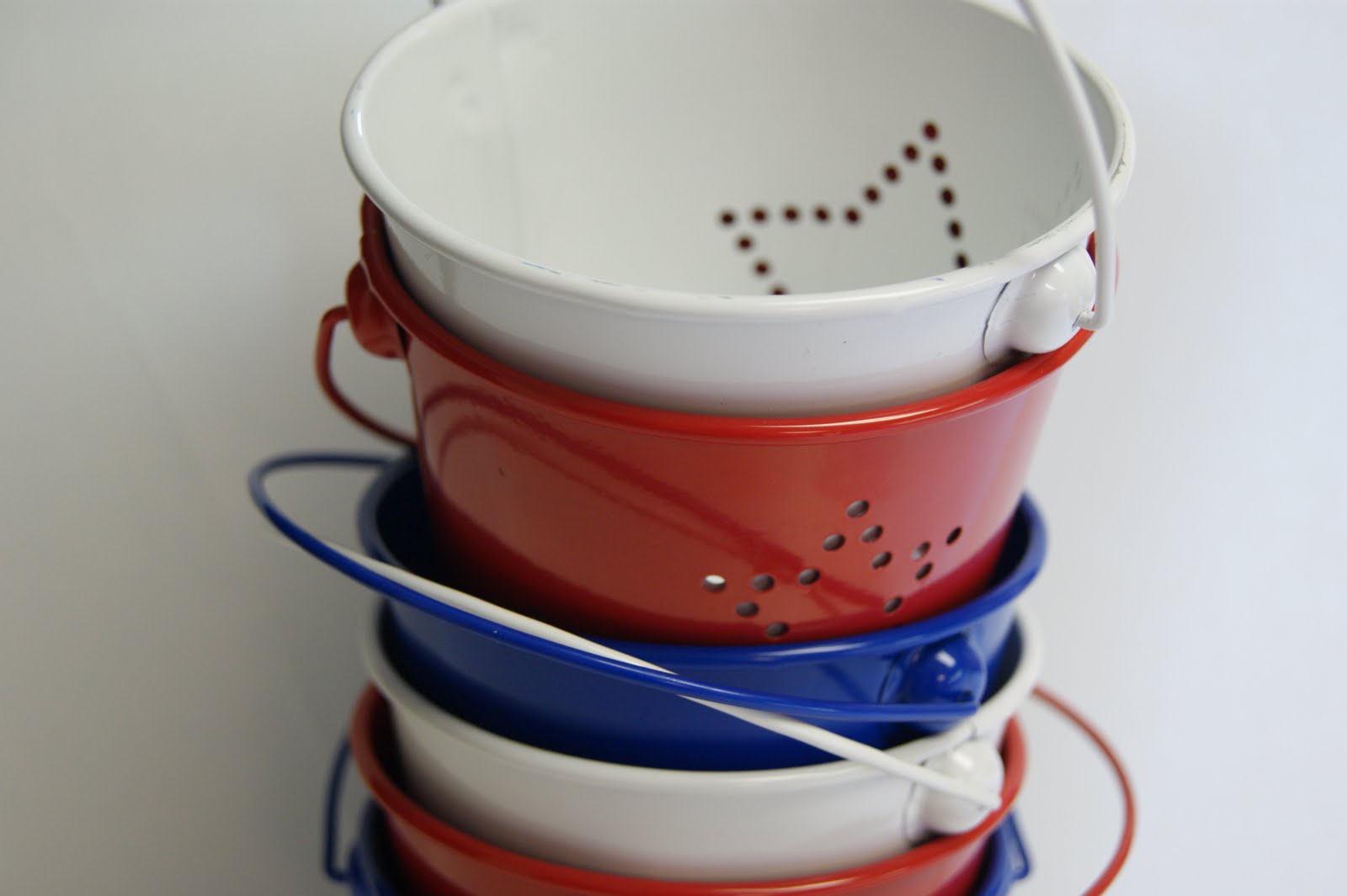 michelle paige blogs: Decorative $1. Pails