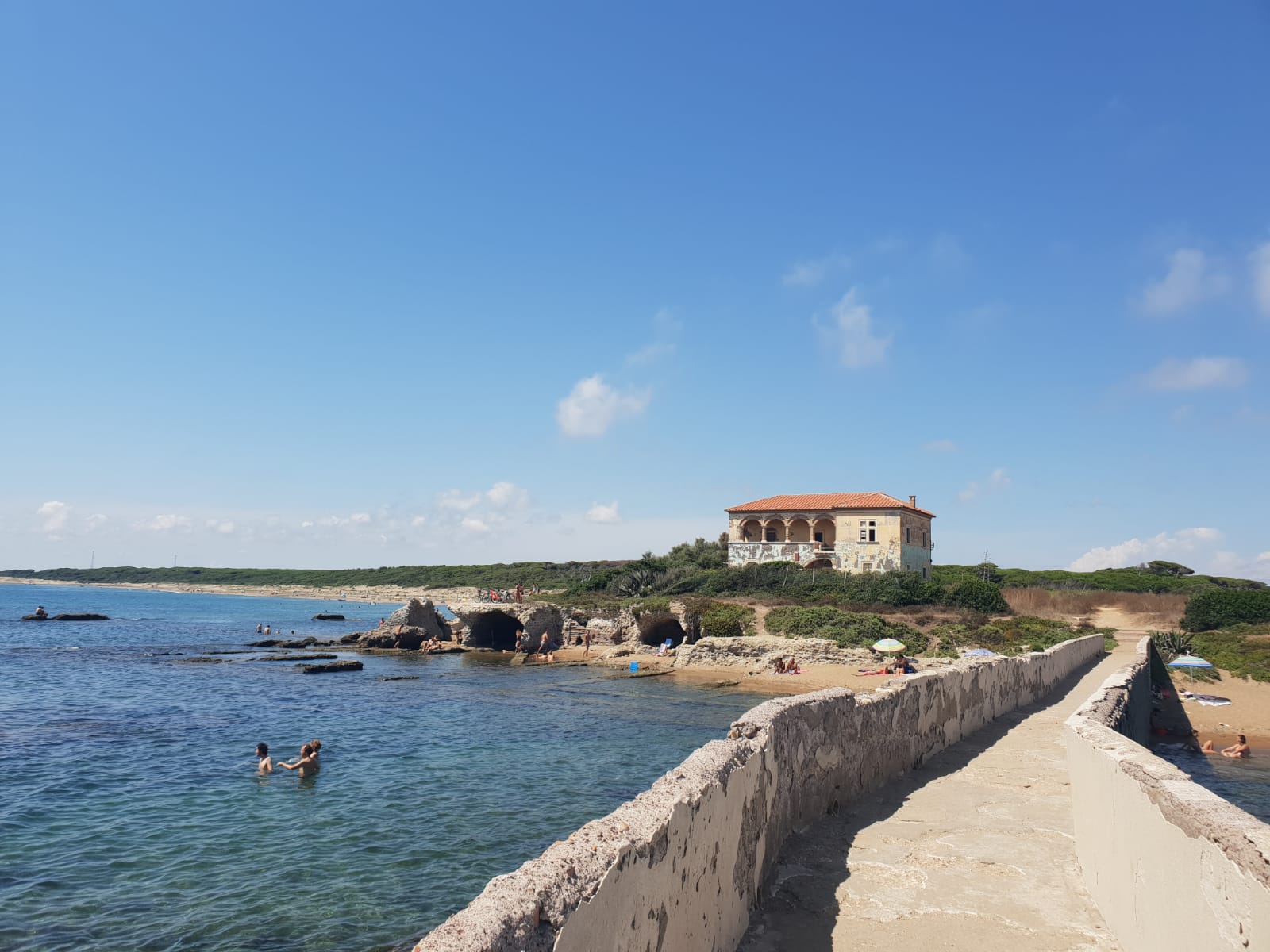 Spiaggia di Torre Astura a Nettuno: il mare più bello del Lazio