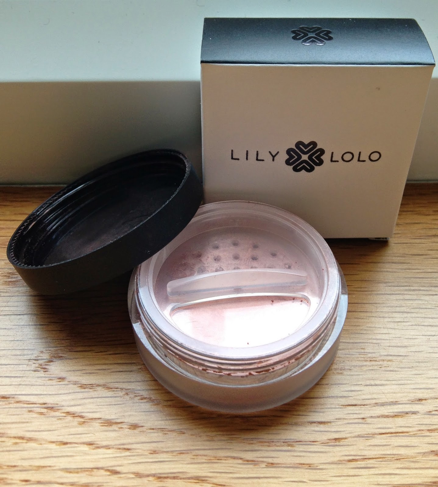 balance me beautiful: Lily Lolo Mineral Blush Review