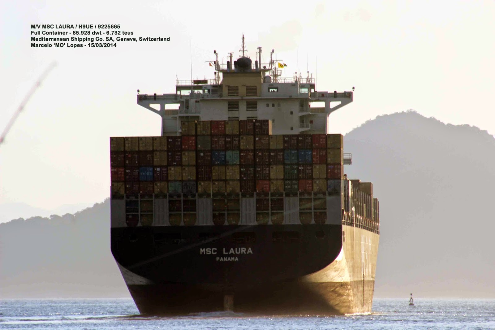 Santos Shiplovers: M/V MSC Laura / H9UE - 6.732 teus x 300,00 m ...