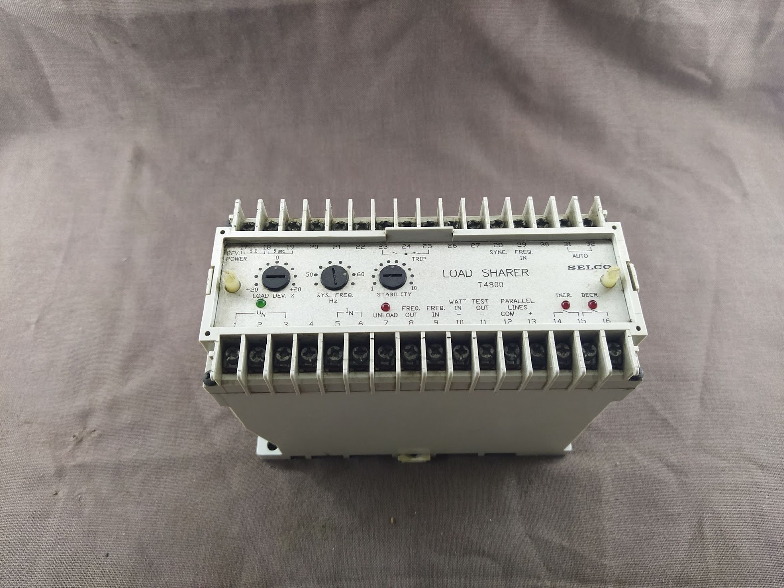 SELCO T4800 LOAD SHARER T4800-31 440 VAC