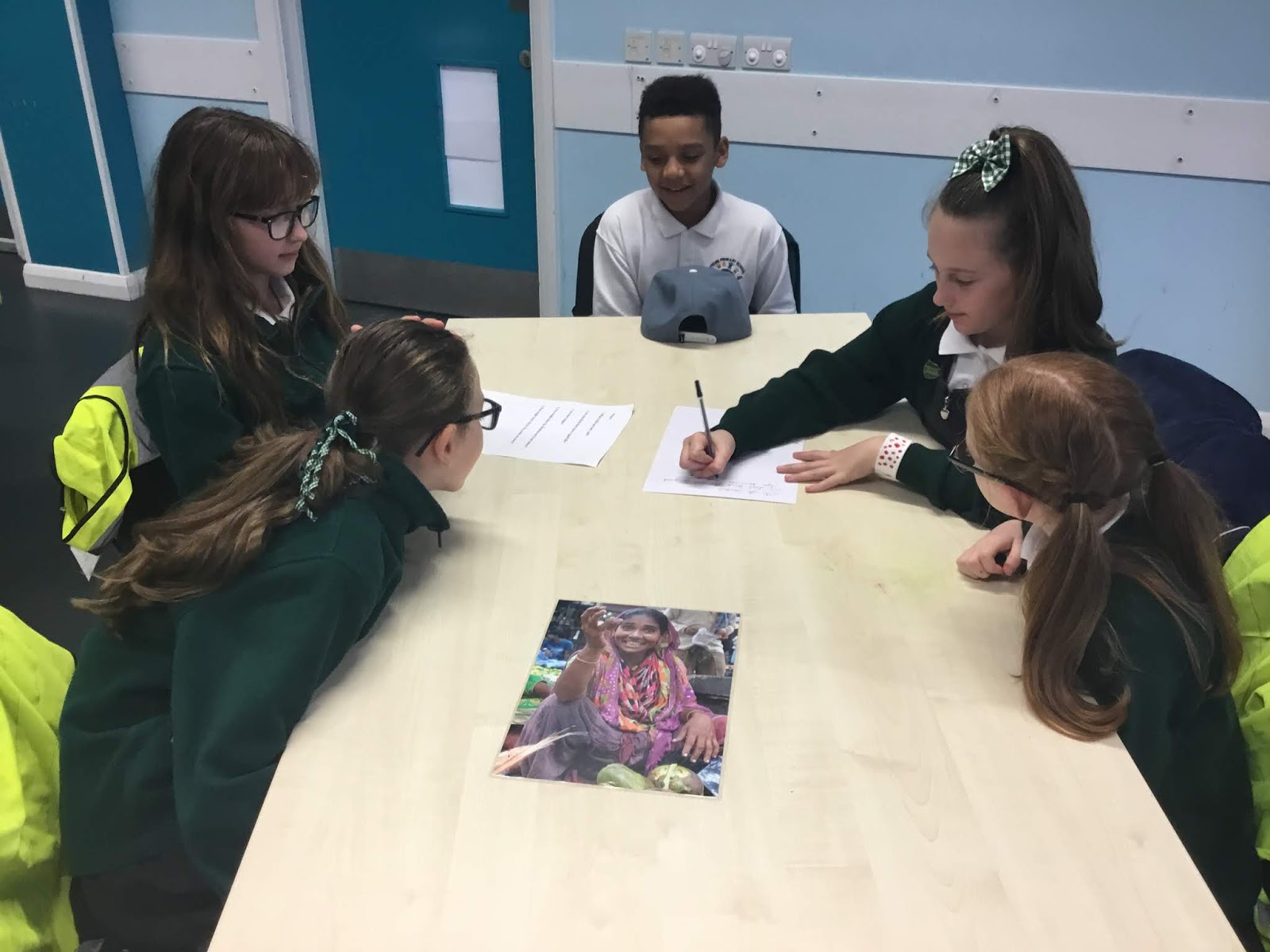 Suttons Primary School: 6KR Hornchurch Library