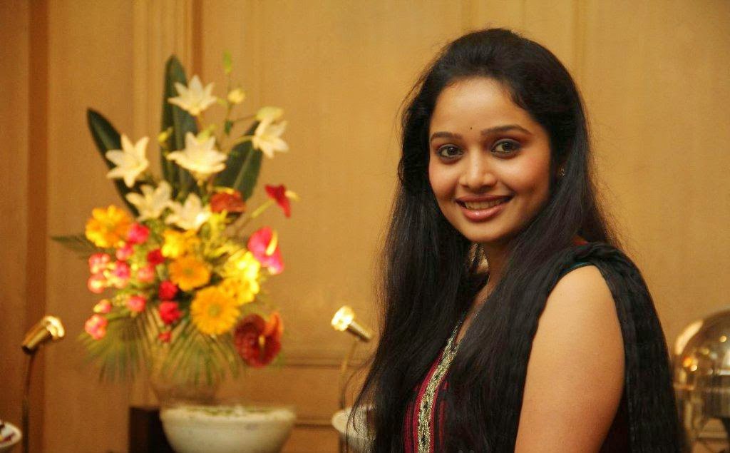 TAMIL STARS HD WALLPAPERS DOWNLOAD: Advaitha Hd Wallpaper Free Download