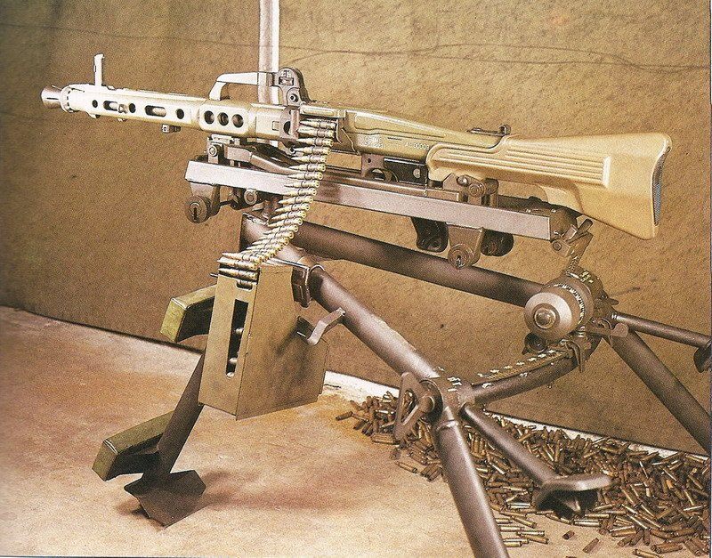 Ametralladora AMELI o MG 82 | Armas de Fuego